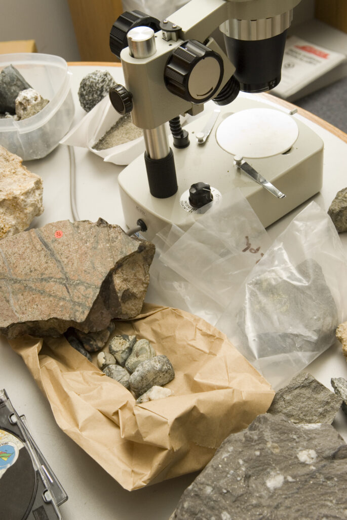 BC - Geology 12 Alignment Guide - Switch Classroom